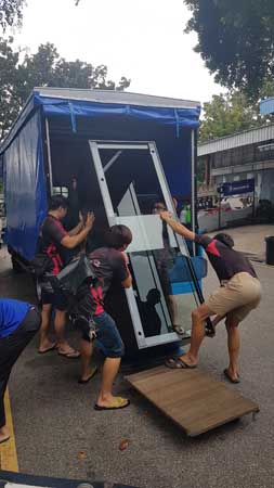 Professional Fish Tank Mover Service, Aquarium Transport - N30 Tank